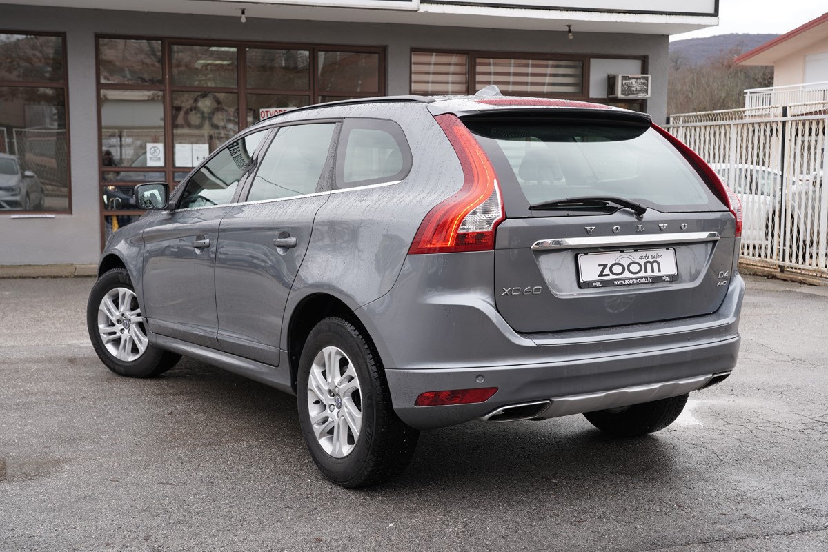 Volvo XC60 D4 Allrad Momentum Business