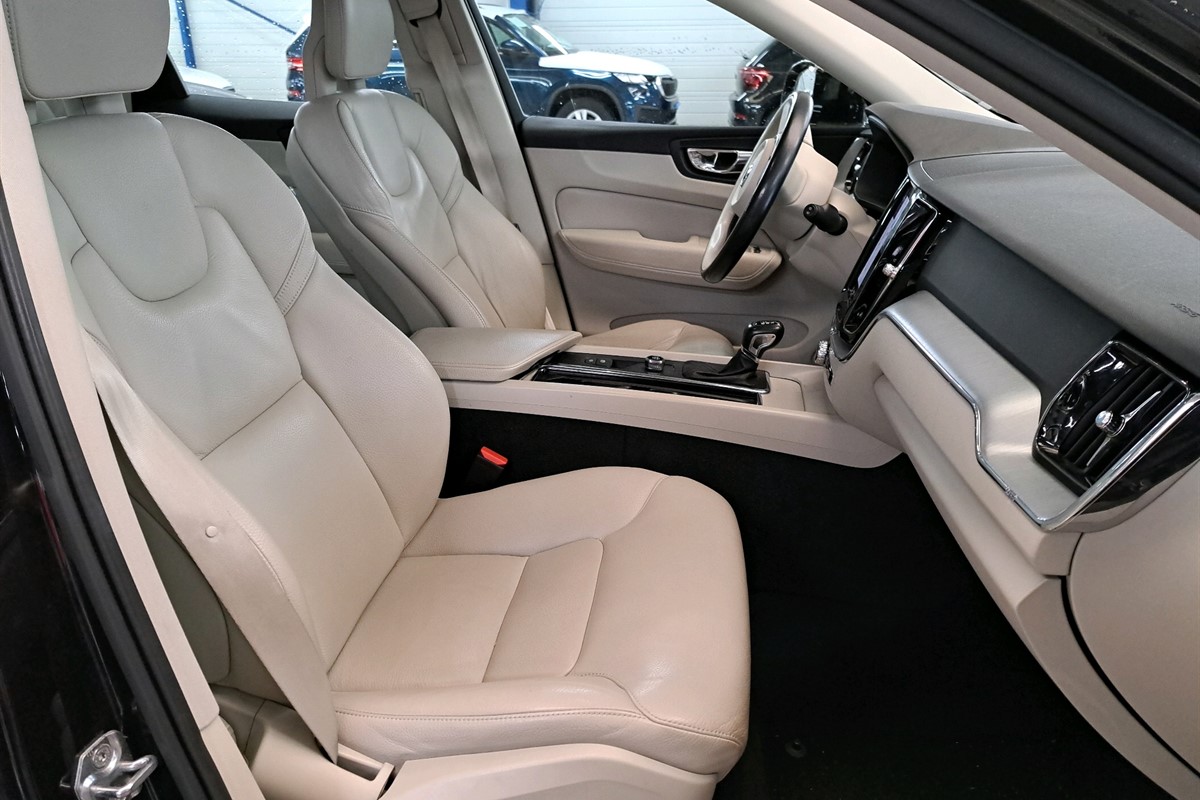 Volvo XC60 D4 BUS 4M BA J19